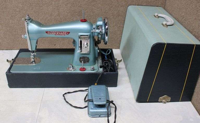 Modernage Deluxe Precision Sewing Machine with Pedal and Carry Case ...