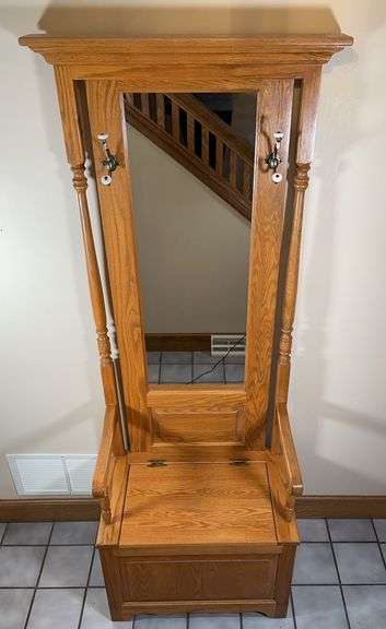 Traditional Deluxe Hall Seat, Featuring a Mirrored Back, Storage Bench ...