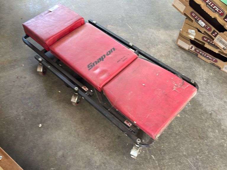 Snap-On Padded Creeper - Apexx Auctions