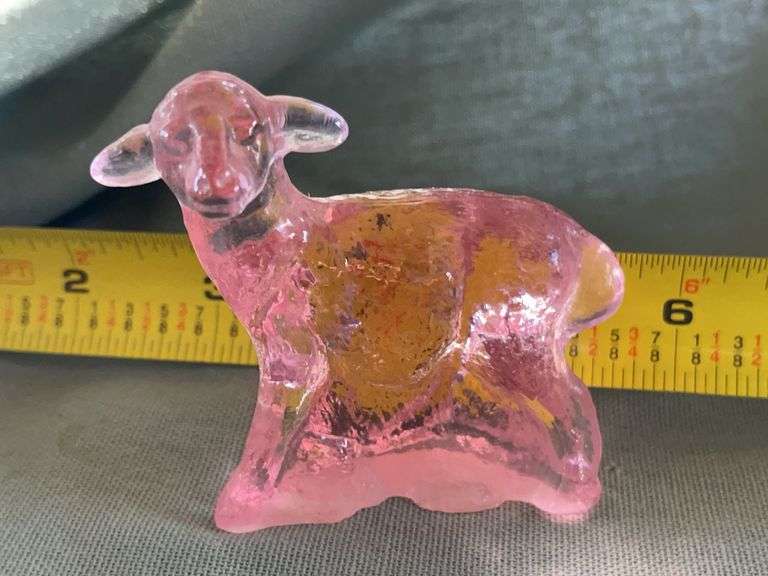 Fenton Pink Lamb Figurine - Apexx Auctions