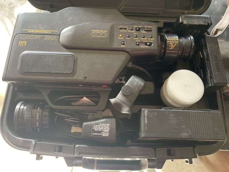 VHS Recorder with Case - Apexx Auctions