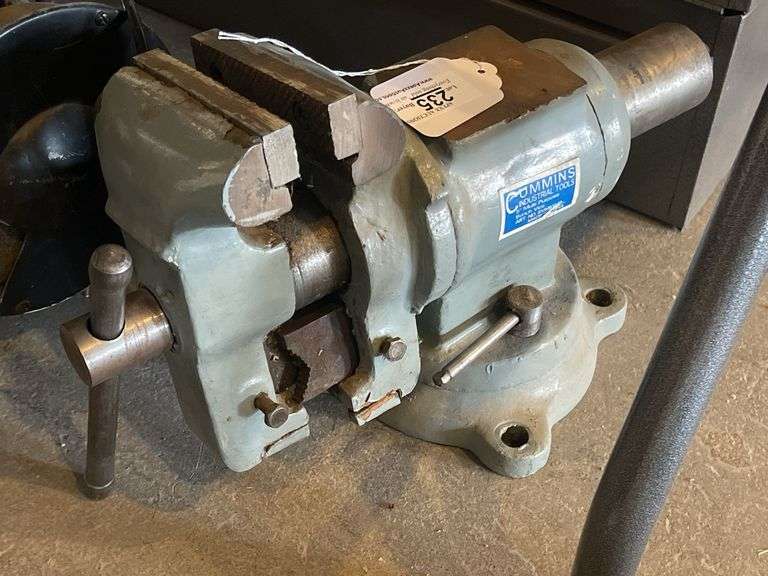Cummins 5” Bench Vise - Apexx Auctions