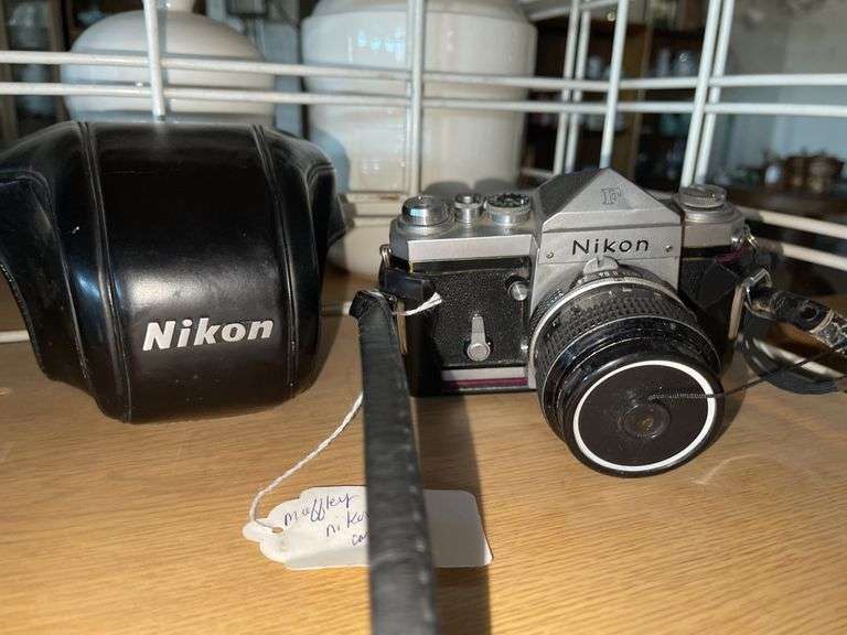 Vintage Nikon Camera - Apexx Auctions
