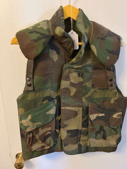 Flack Vest - Apexx Auctions