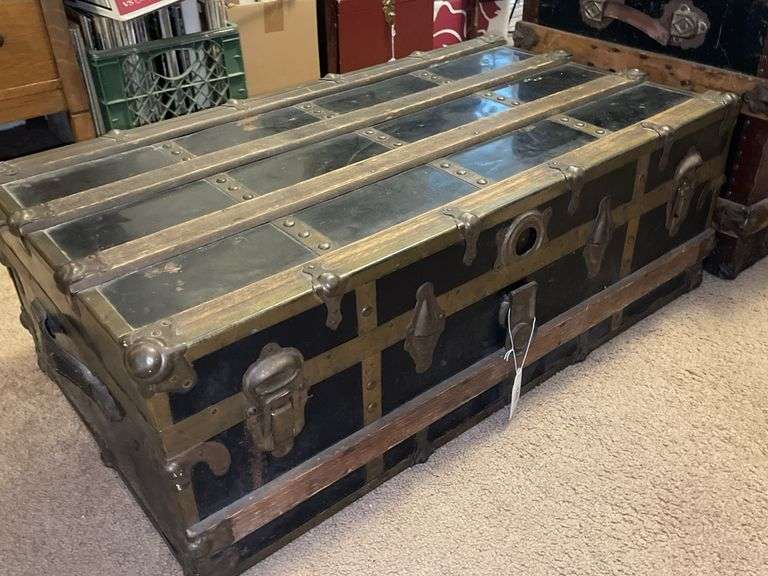 Half Steamer Trunk - Apexx Auctions