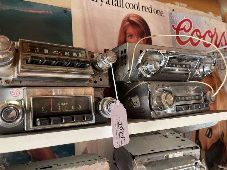 Four Vintage Car Radios - Apexx Auctions