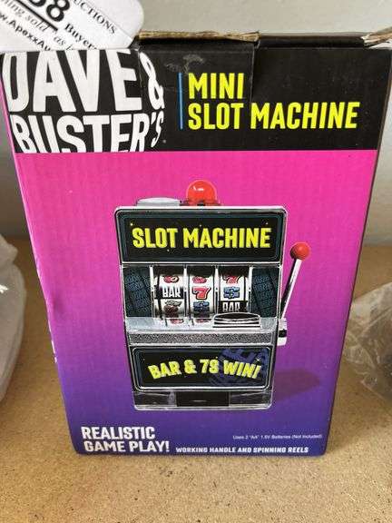 Dave and Busters Mini Slot Machine - Apexx Auctions