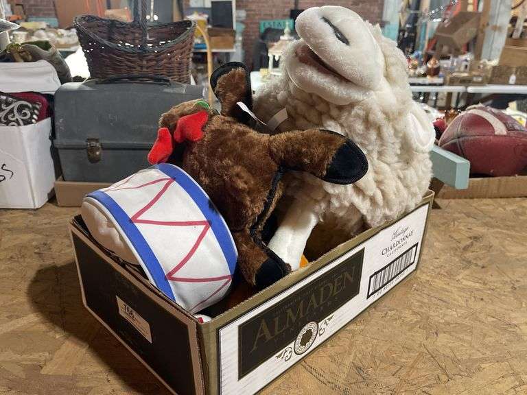 Vintage Stuffed Animals - Apexx Auctions
