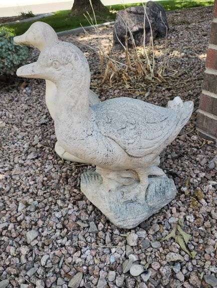 Duck Statues - Apexx Auctions