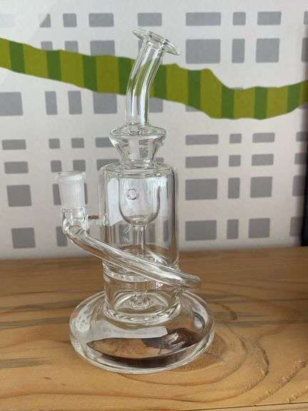 Glass Mini Bong - Apexx Auctions