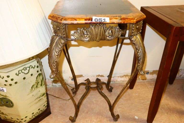 27X16'' ELEGANT BLACK 5ABLE TRIMMED IN BROWN WITH A FEATHER DECORATIVE ...