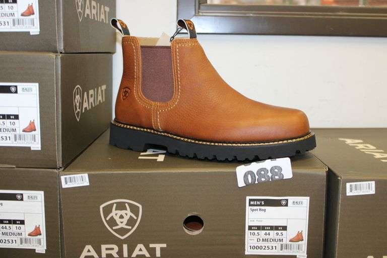 ARIAT MEN'S SPOT HOG BOOT PEANUT COLOR SIZE 10.5 $134.00 - Auction HUB ...