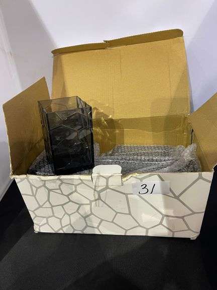 Five piece bathroom set - Auction HUB Texas