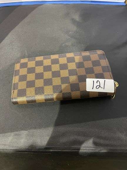 Ladies, fashion, wallet - Auction HUB Texas
