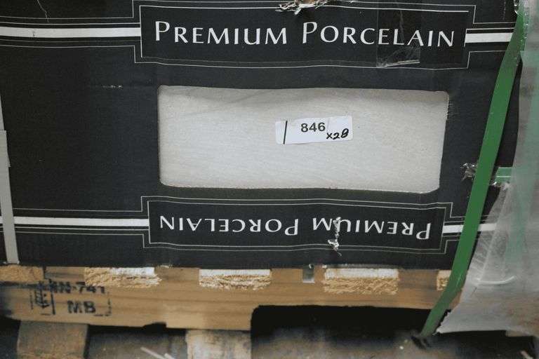 [EXT MSRP: $667.52] MSI Hillside Gray 12 in. x 24 in. Matte Porcelain ...