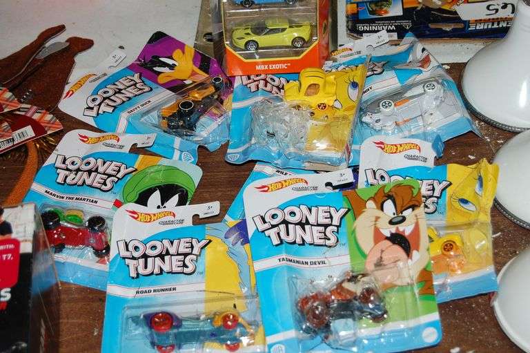 MATCHBOX LOONEY TUNE CARS - Auction HUB Texas