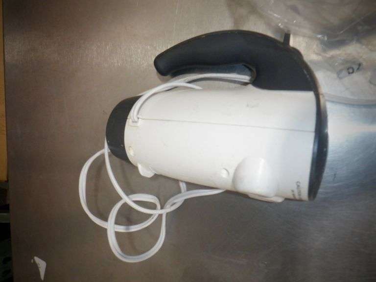 Sunbeam 002524-000-Npo 200 Watt White Mixmaster Hand Mixer -- Grade: C ...