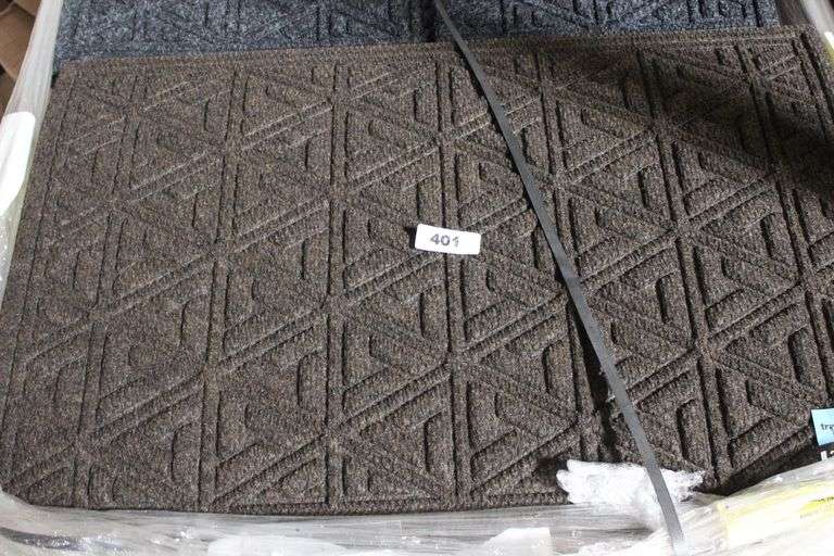 TRAFFICMASTER ENTRY WAY MAT( WALNUT OR GRAY)$14.99 - Auction HUB Texas