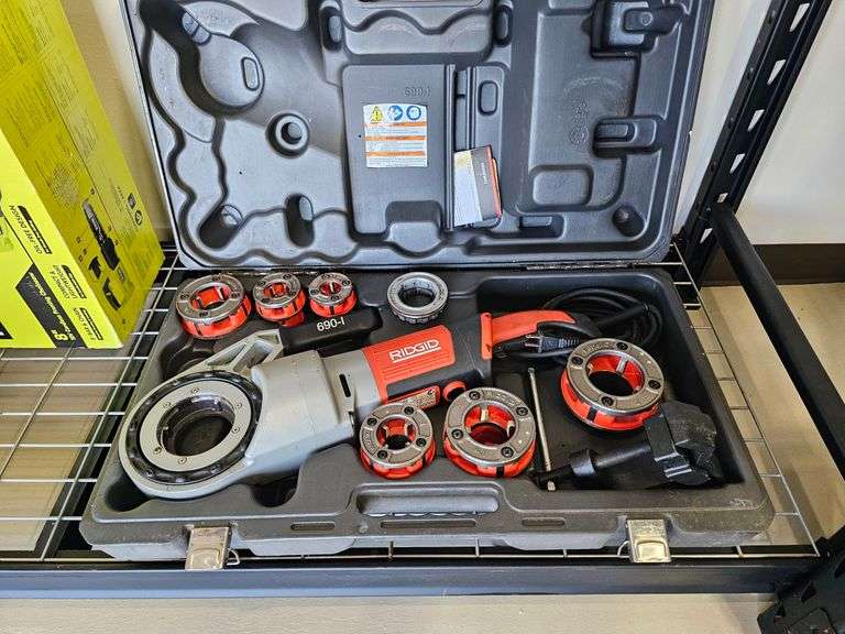 RIDGID 690-I HANDHELD PIPE THREADER KIT WITH DIES AND VISE RETAIL $3100 ...