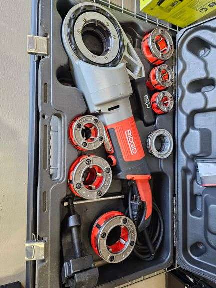 RIDGID 690-I HANDHELD PIPE THREADER KIT WITH DIES AND VISE RETAIL $3100 ...