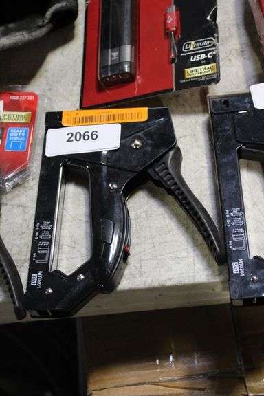 [MSRP: $19.97] Husky Metal Staple Gun Set with 1000-Pieces 3/8 in ...