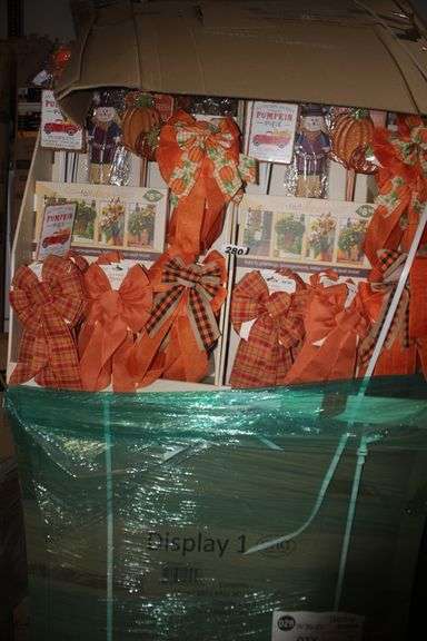 FALL BOTANICAL DISPLAY WITH INVENTORY pallet value $1,500.00 - Auction ...