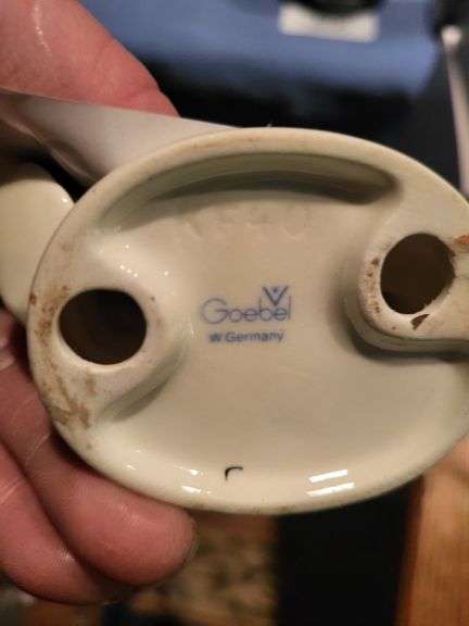 GOEBEL FIGURINE THE CHIMNEY SWEEP VALUE $48 - Auction HUB Texas