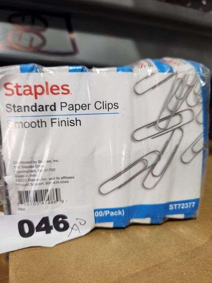 STAPLES OF STANDARD PAPER CLIP SMOOTH FINISH 100 COUNT PER BOX ...