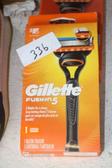 GILLETTE 5 BLADE RAZOR - Auction HUB Texas