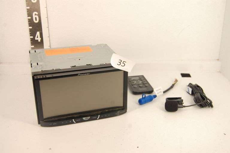 Pioneer AVH-P4400BH car stereo receiver. This model features a ...