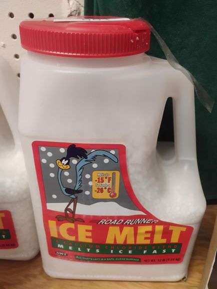 Road Runner Ice Melt (Calcium Chloride Blend, 12 lb). This is a 12 lb ...