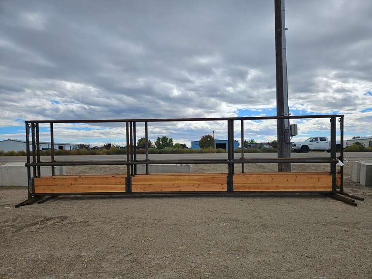 (2) 24’x75” Adjustable Head Rail Feeder Panels - Armstrong Western LLC