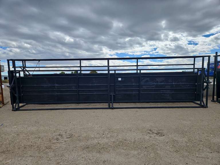 24’ Adjustable Width Livestock Alley - Armstrong Western LLC