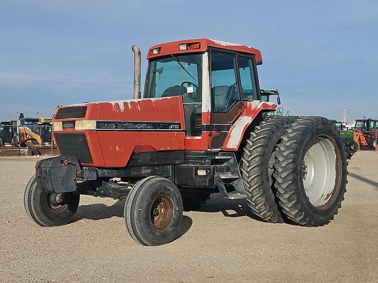 1988 Case IH Magnum 7110 144HP Tractor - Armstrong Western LLC