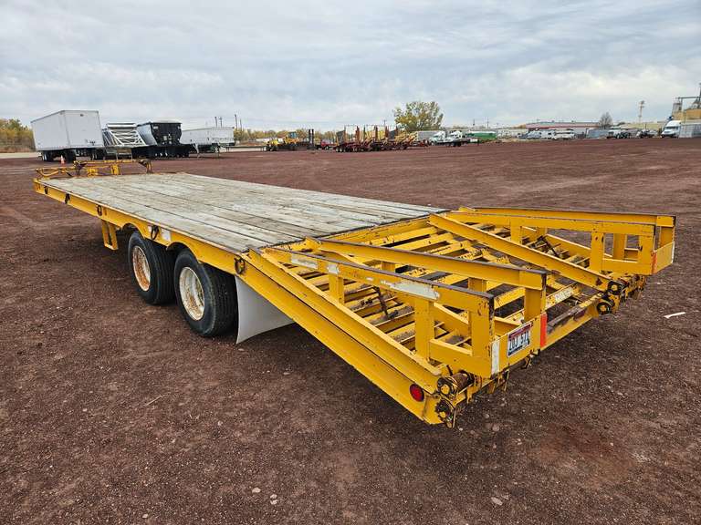 1994 CZ Engineering 25’ Dovetail Flatbed Equipment Trailer - Armstrong ...