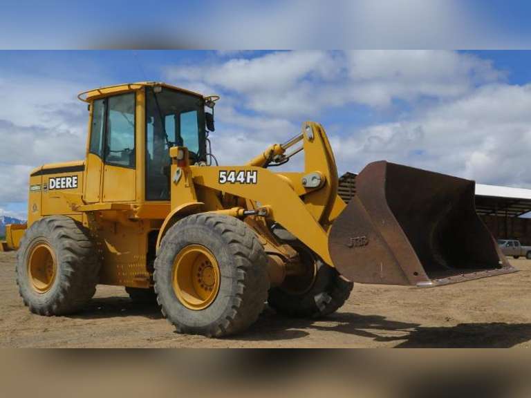 John Deere 544H Wheel Loader - Armstrong Western LLC