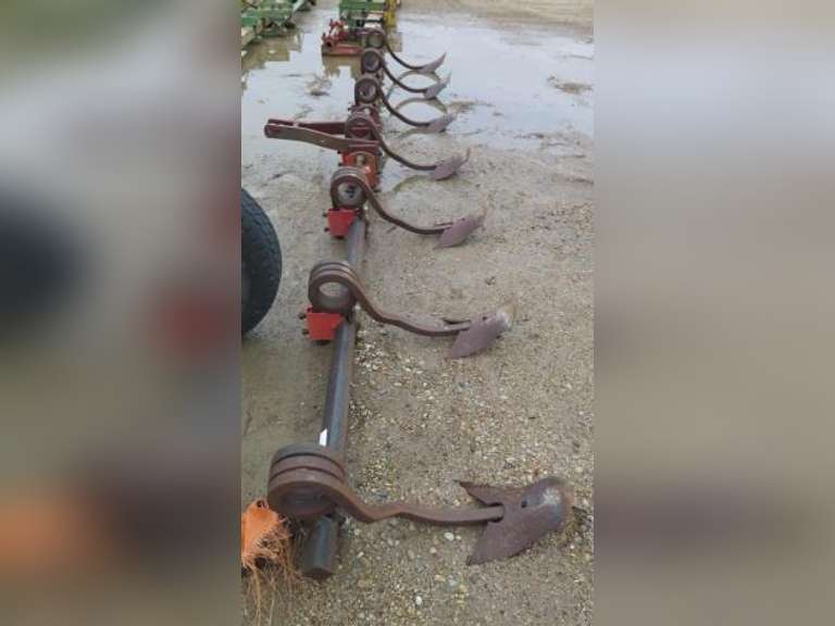 6 Row 30" Spring Shank Corrugator - Armstrong Western LLC