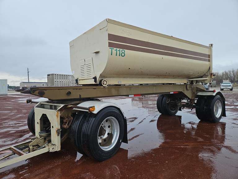 1987 Reliance Transfer Trailer - Armstrong Western LLC