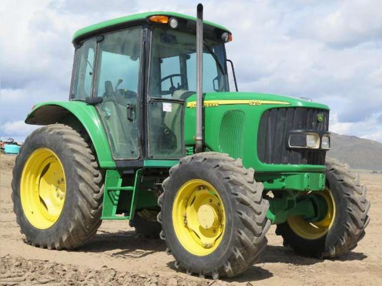John Deere 6215 MFWD Tractor - Armstrong Western LLC