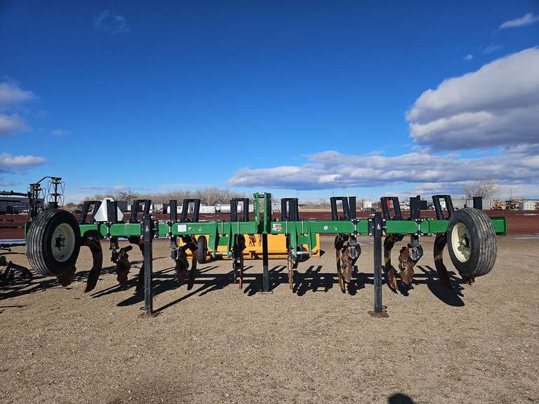 Unverferth 632 8-Shank 18’ Spring Reset Ripper Roller - Armstrong ...