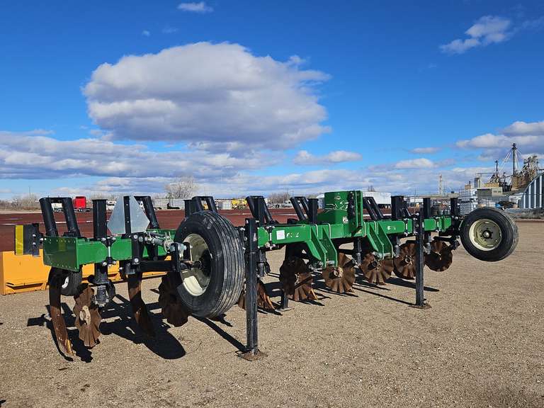 Unverferth 632 8-Shank 18’ Spring Reset Ripper Roller - Armstrong ...