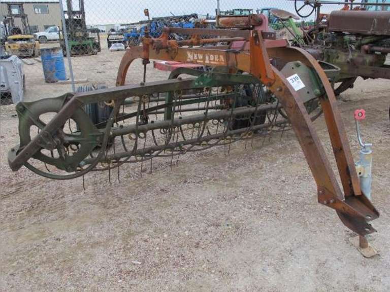 New Idea Side Delivery Hay Rake - Armstrong Western LLC