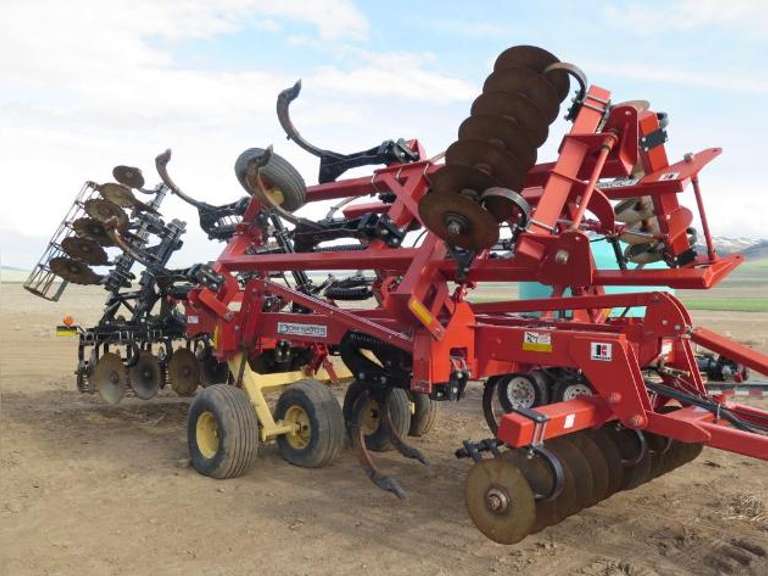 2009 Krause Dominator 4850 21' Disc Ripper - Armstrong Western LLC