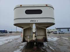 1986 Circle J 18’x7’ Gooseneck Livestock Trailer - Armstrong Western LLC