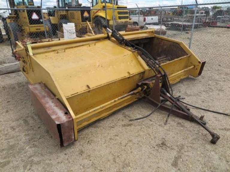 Parma - 6 Row Beet Defoliator - Armstrong Western LLC