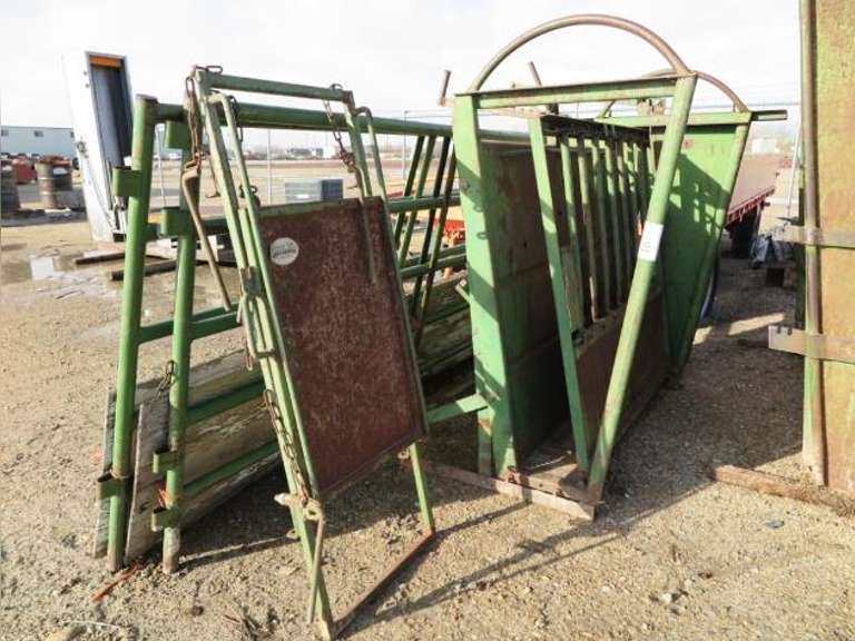 Powder River Calf Table, Alley, & Chute - Armstrong Western LLC