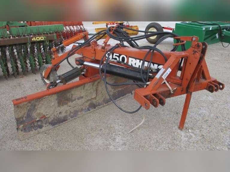 Rhino 950 - 3-PT 7' Hydraulic Angle Blade - Armstrong Western LLC