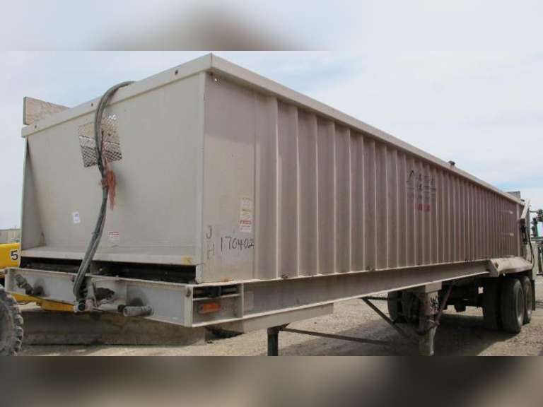 2014 Parma 35' Silage Trailer {TITLE IN TRANSIT} - Armstrong Western LLC