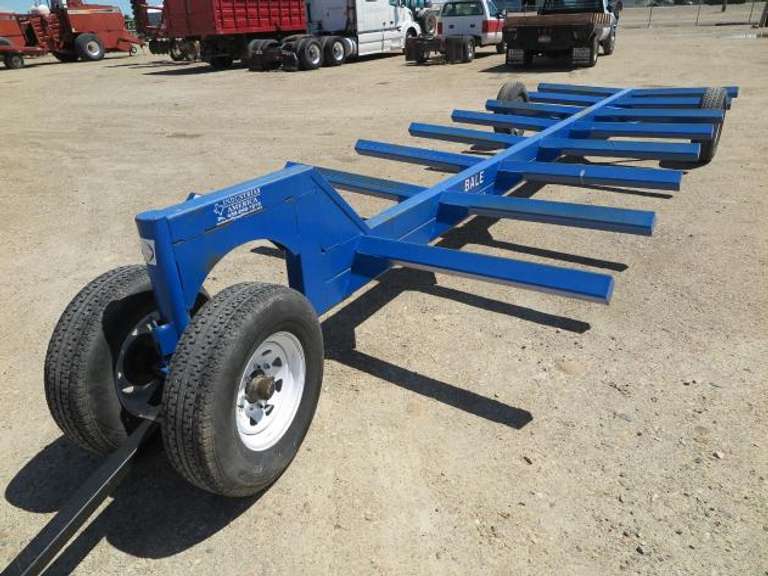 Industrias America 625 • Round Bale Wagon - Armstrong Western LLC