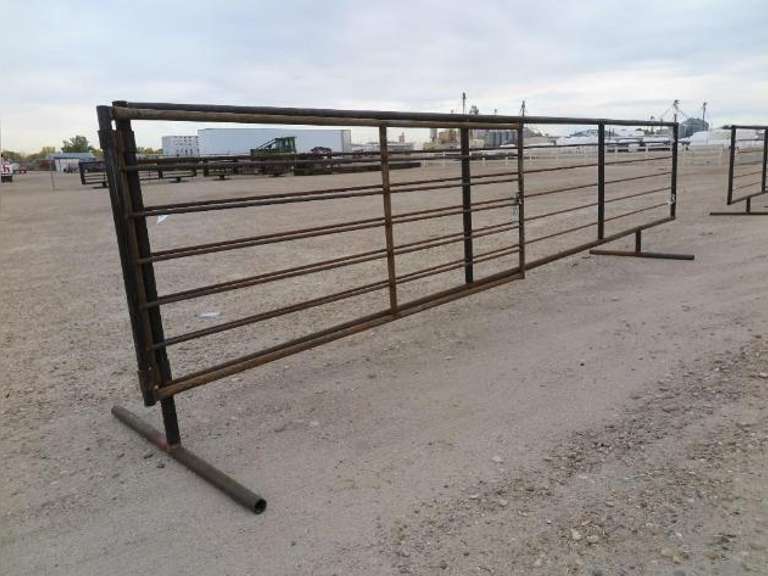24' Heavy Duty Livestock Panel with 11' Gate - Armstrong Western LLC